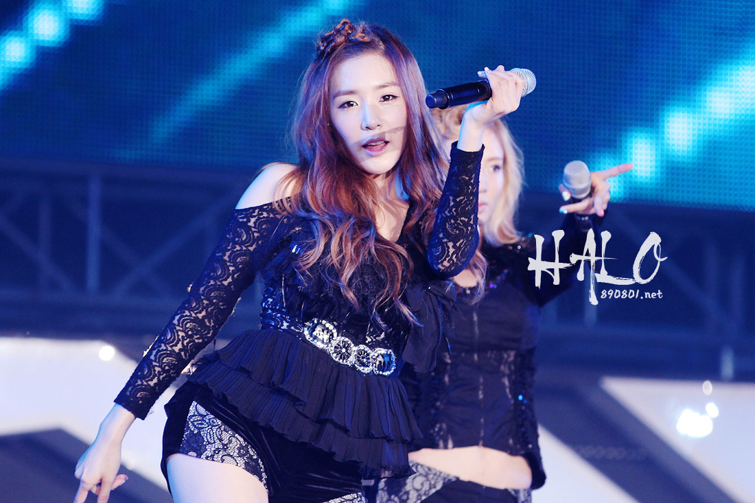 My K-Pop Database: 120818 SNSD Concert